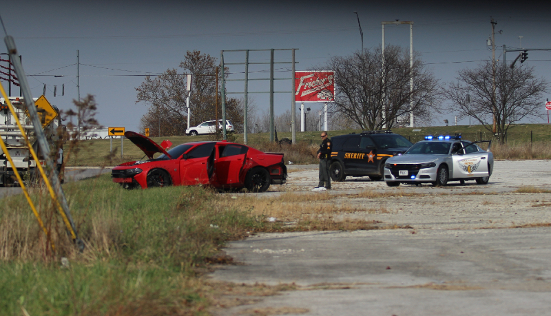 Driver Fleeing State Trooper Crashes In Findlay - 106.3 The Fox