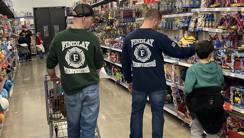 Shop With A Firefighter Held In Findlay - 106.3 The Fox